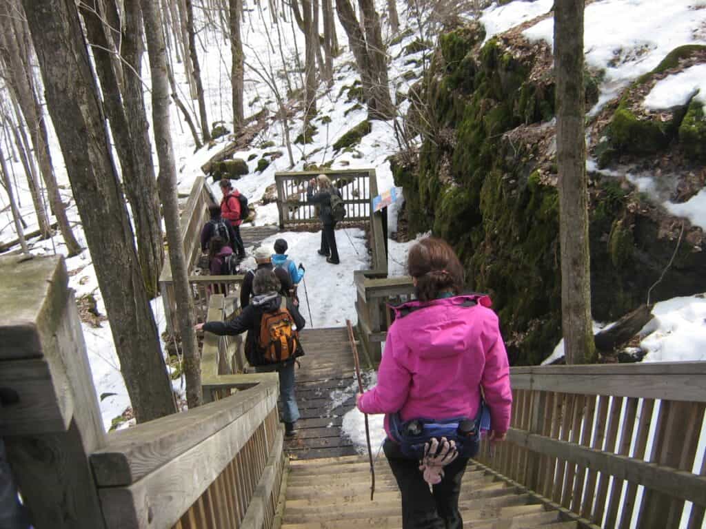 Guide to Best Mono Cliffs Hiking Trails in 2025